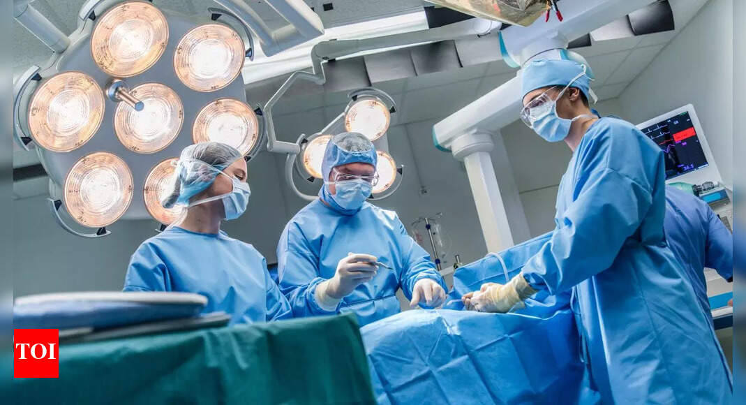Dead organ donor miraculously revives on operation table as doctors ...