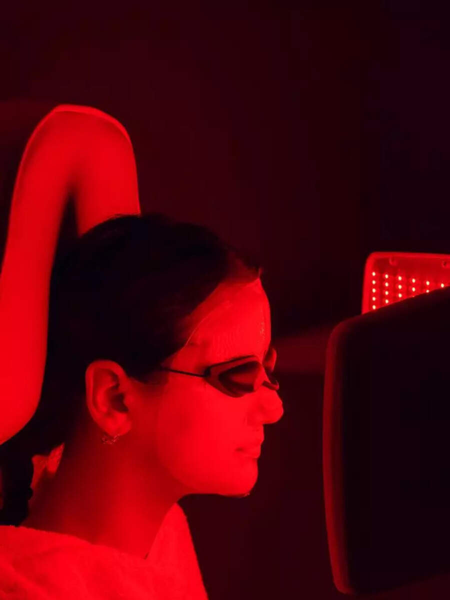 Know The Science Behind Red Light Therapy | Times of India
