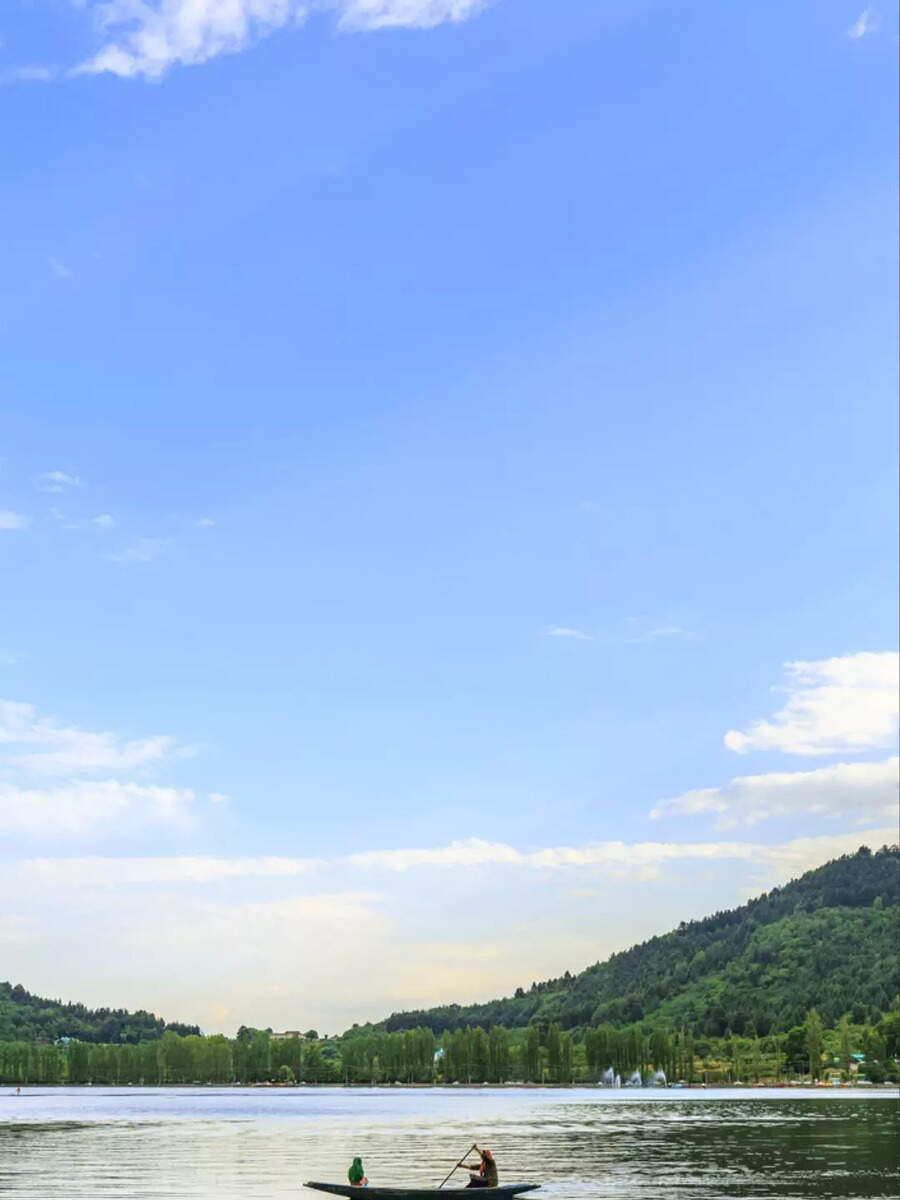 10 most beautiful lakes in India for nature lovers | Times of India