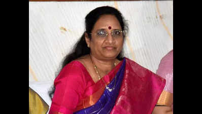 Vasireddy Padma Resigns from YSRCP: Former Women's Commission ...