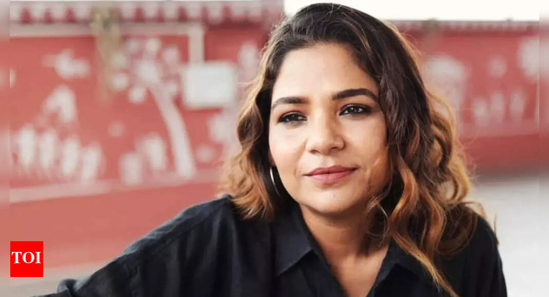 Sudipta Chakraborty returns to Bengali TV; Set to host new game show ...