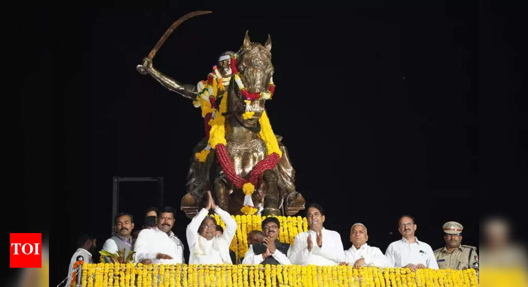 CM Siddaramaiah Defies ‘Curse’ to Celebrate Kittur Utsav, Promotes ...