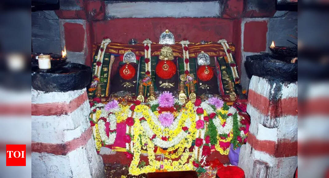 Hasanamba Temple: Massive Turnout at Hasanamba Temple Festival on Day 2 ...