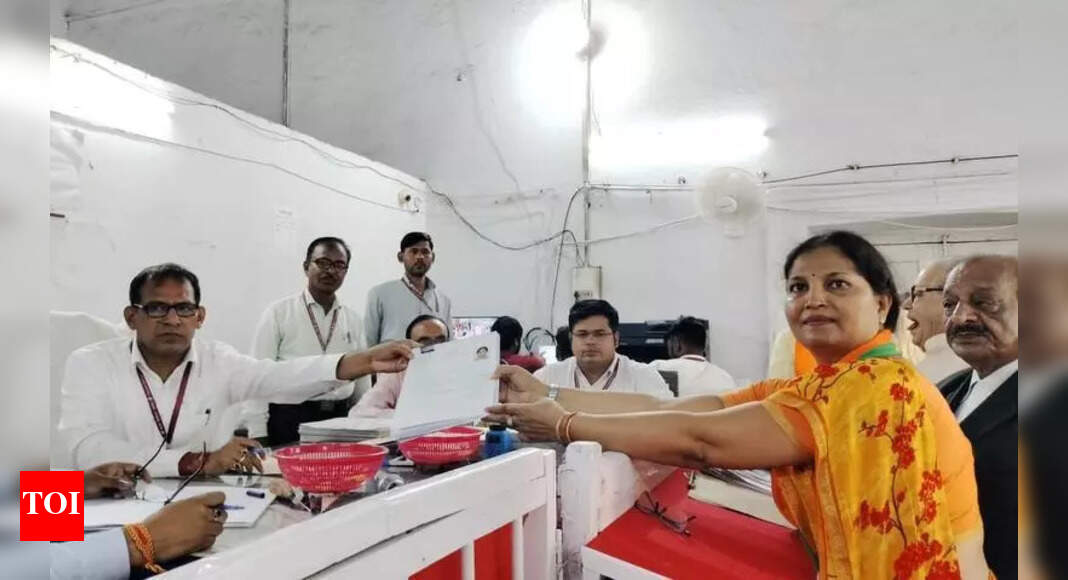 BJP Candidate: BJP Candidate Suchismita Maurya Files Nomination for Majhwan Bypoll in Varanasi ...