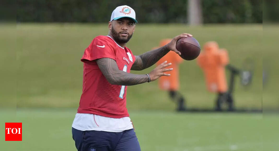 "He’s eager, as everybody is": Dolphins’ Tua Tagovailoa clears concussion protocol, set to start ...