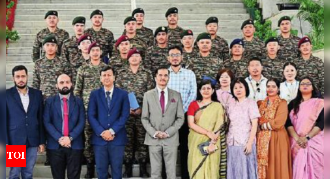 Indian Army Jawans Learn Mandarin at RRU to Strengthen China Relations ...
