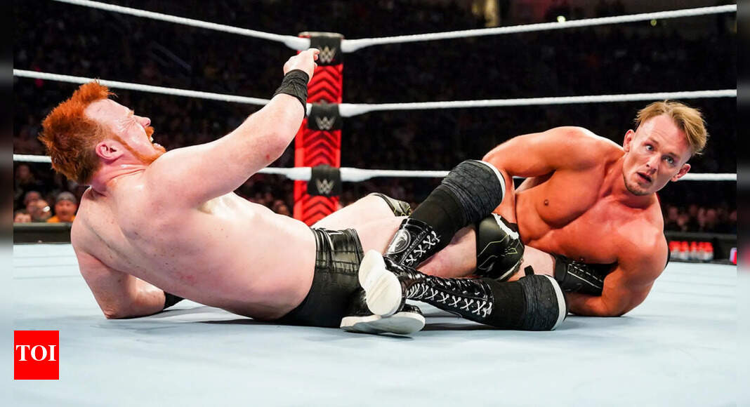 WWE Monday Night Raw Preview for October 28: Matches, Broadcast Info ...