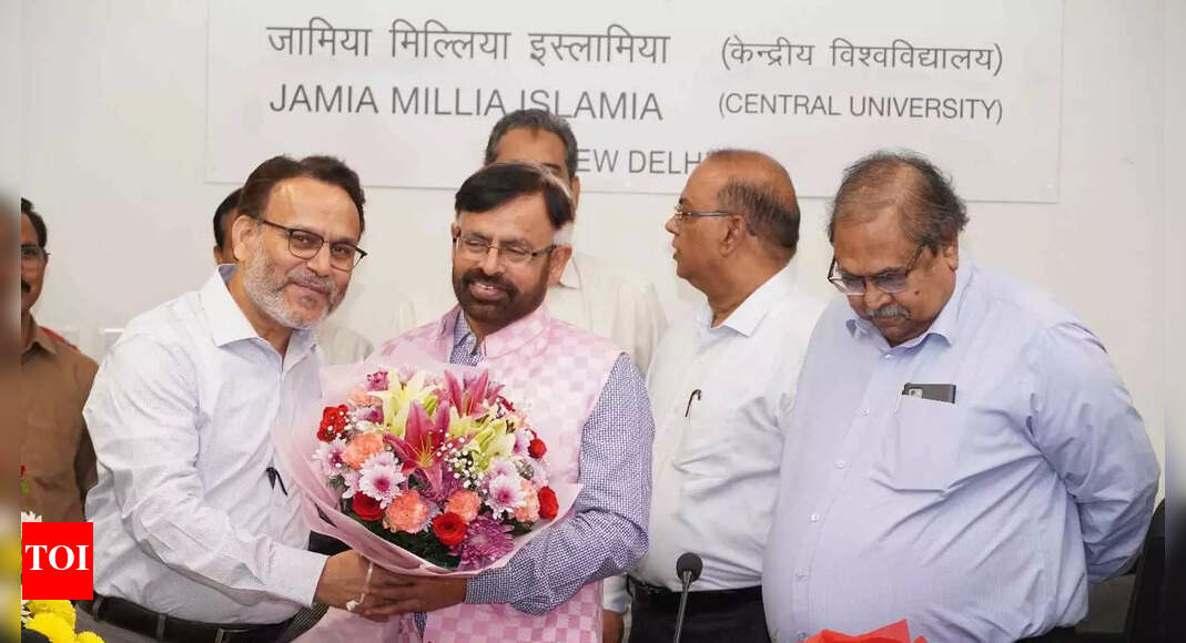 Professor Mazhar Asif takes charge as Jamia Millia Islamia’s 16th vice ...