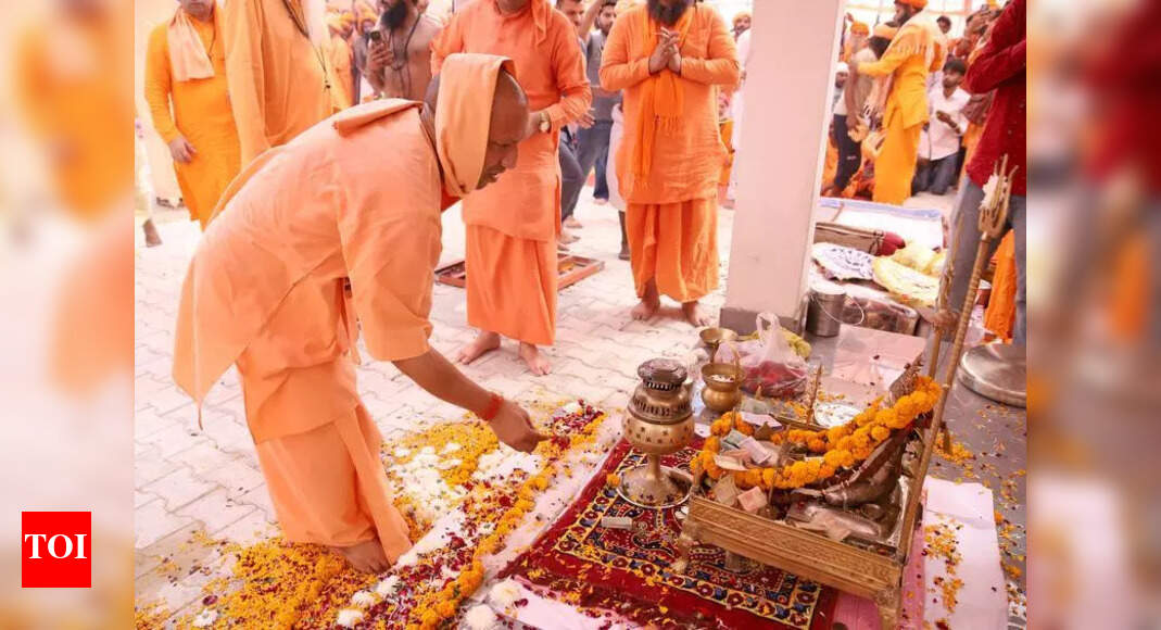 Maha Kumbh: Maha Kumbh 2025: A Grand Invitation from CM Yogi Adityanath ...
