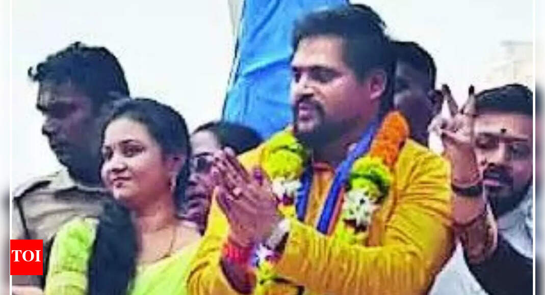 BJP: Kalyan Sena Chief Rebels Against BJP Nomination of Shooter's Wife, Runs as Independent ...