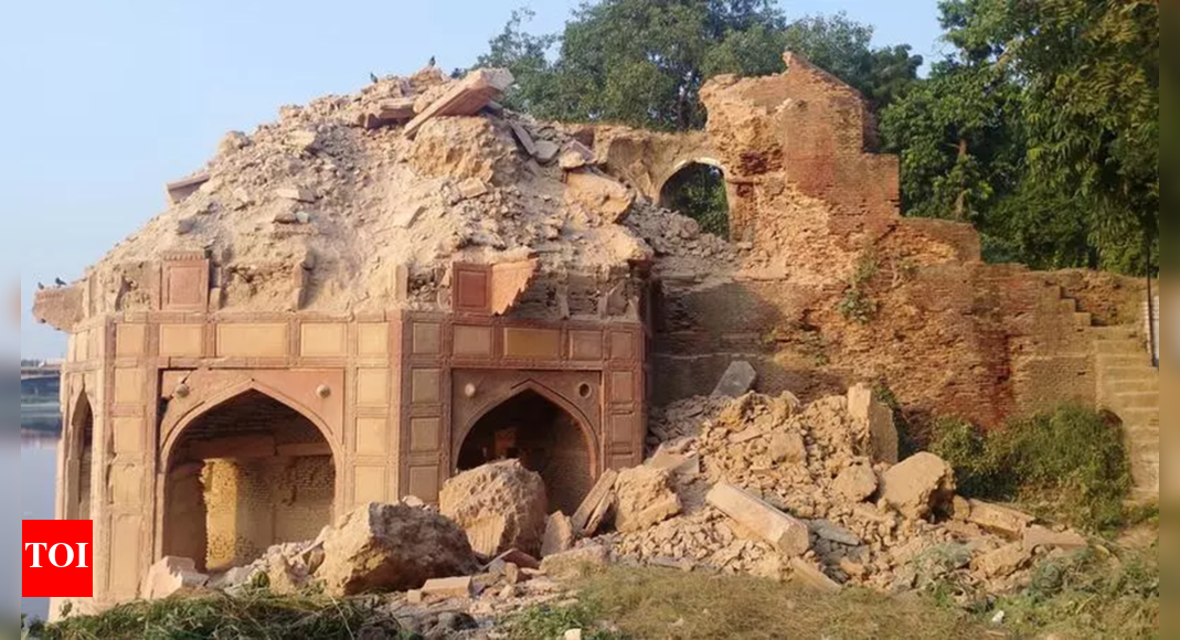 Zohra Bagh: Historic Mughal-era Zohra Bagh Dome in Agra Collapses Ahead of Conservation | Agra ...