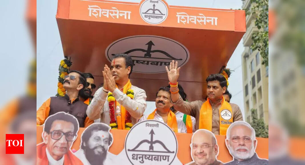 Last-Minute Rush as Mumbai Politicians File Nominations | Mumbai News ...