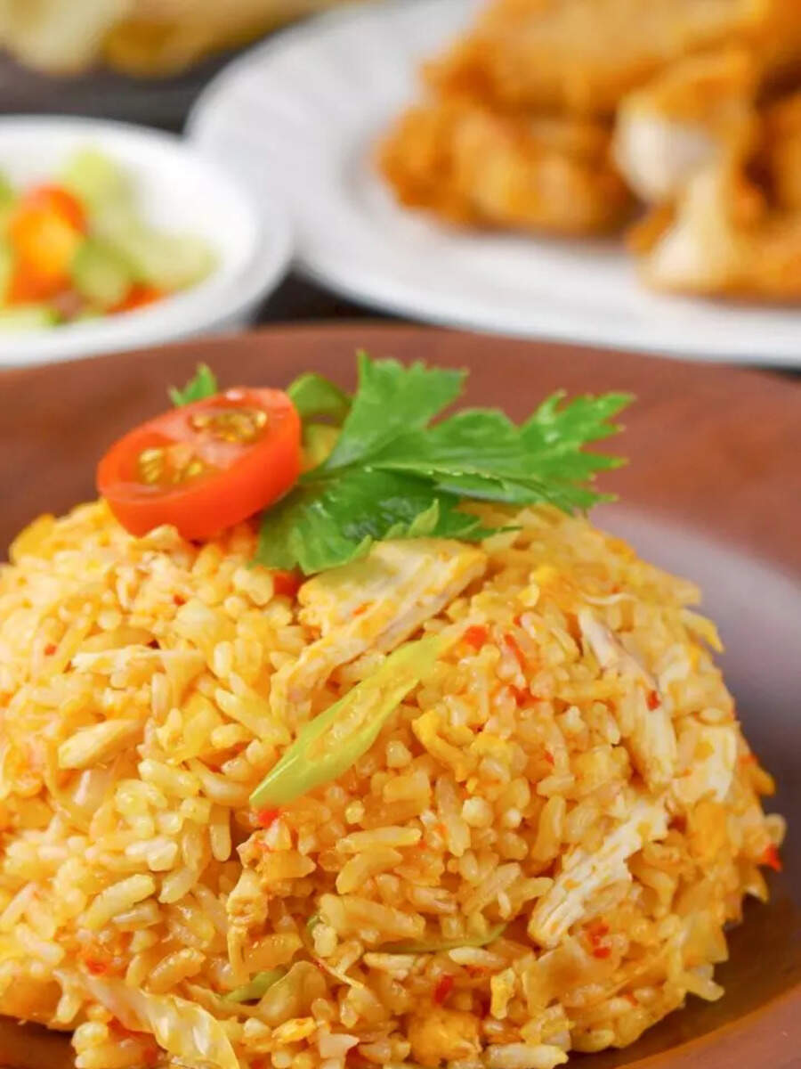 Kerala-Style Masala Choru With Chicken Roast For Dinner To Enjoy The ...