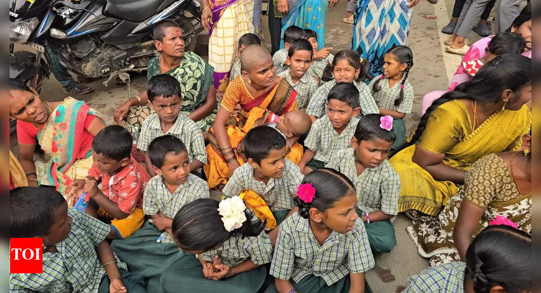 Students, parents block road near TN’s Ambur demanding new school ...