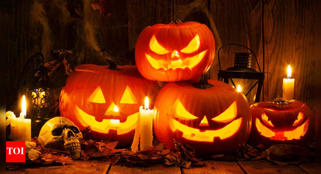 Different colours of Halloween pumpkins and their meanings decoded ...