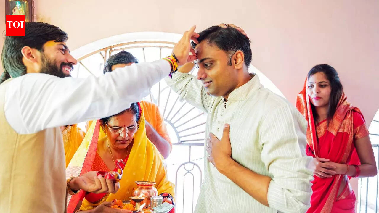 How the finger you choose to apply tilak from makes a huge difference ...