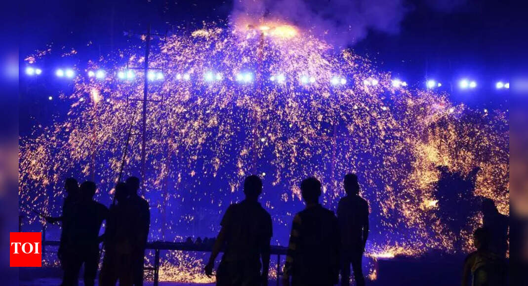 Fireworks: Experts Warn: Colorful Fireworks More Harmful to Environment ...