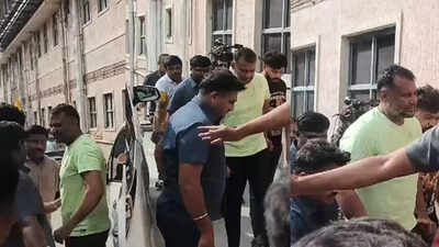 Kannada actor Darshan admitted in Bengaluru hospital to treat back, leg ...