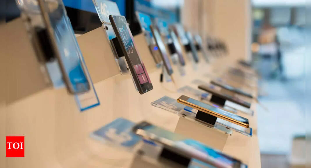 India’s smartphone market sets two ‘highest-ever’ records in Q3 2024 ...