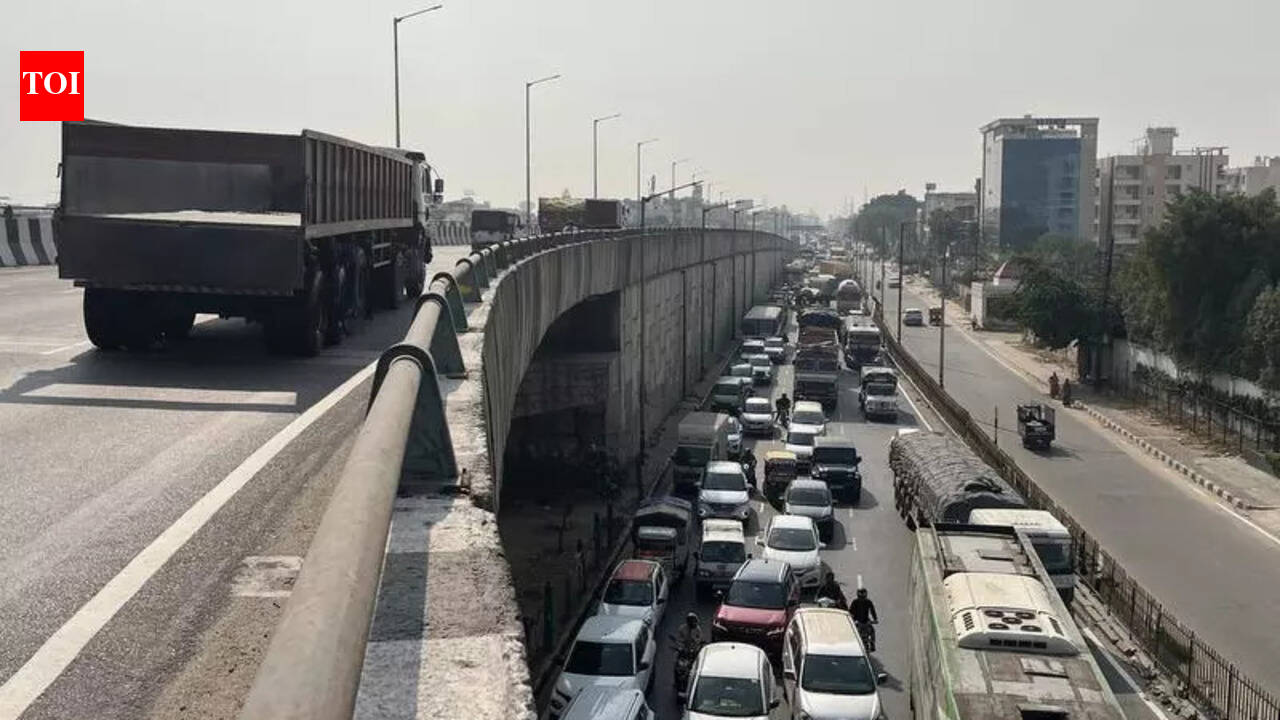 Traffic Chaos at Jaipur's 200-Feet Bypass Crossing: A Daily Struggle ...