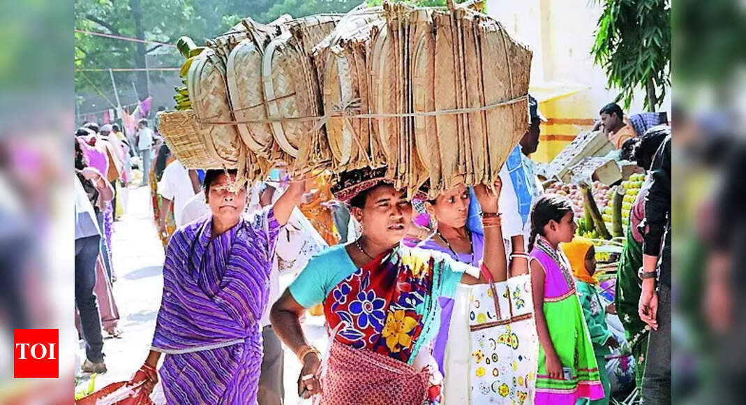 Ranchi Markets Buzz with Chhath Puja Shoppers Amid Price Surges ...