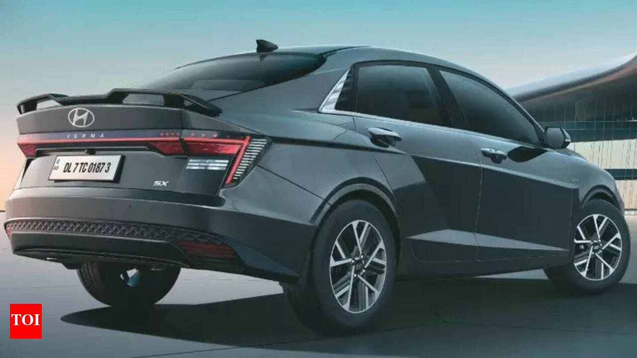 Hyundai Verna 2024 X Honda City 2024