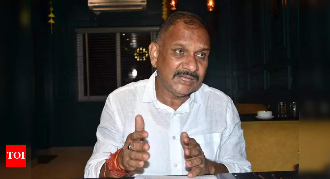 Shiv Shankar Singh Takes on Dynasty Politics in Jamshedpur East Elections | Ranchi News - Times ...