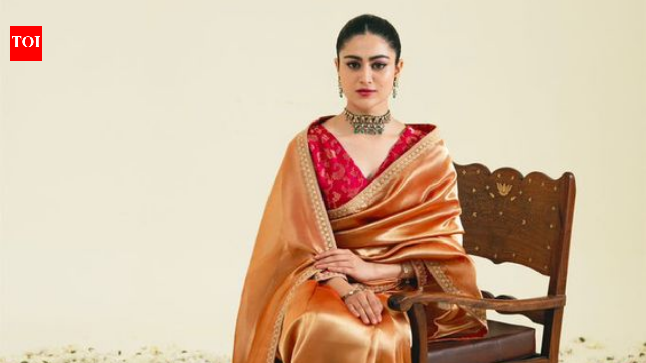 5 designer sari brands trending in India