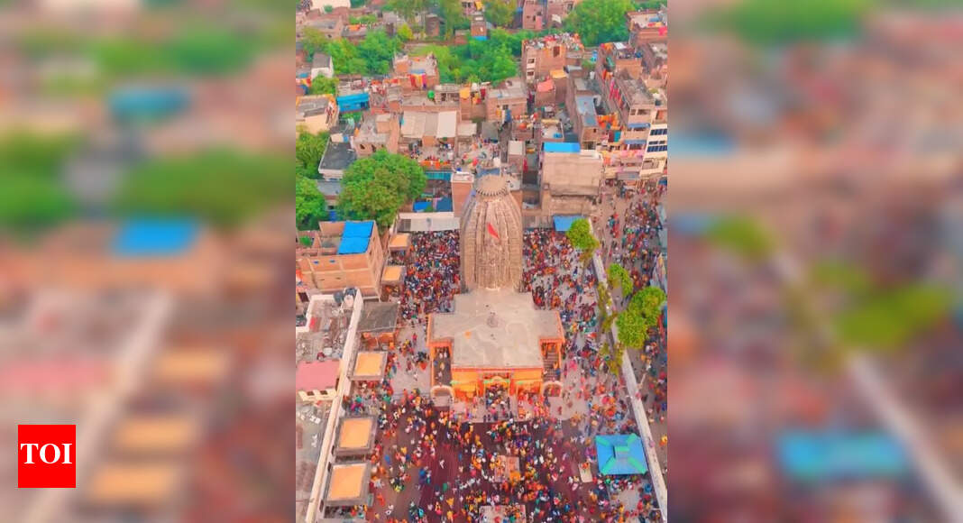 Unprecedented 1.5 Million Devotees Celebrate Chhath Puja at Historic ...