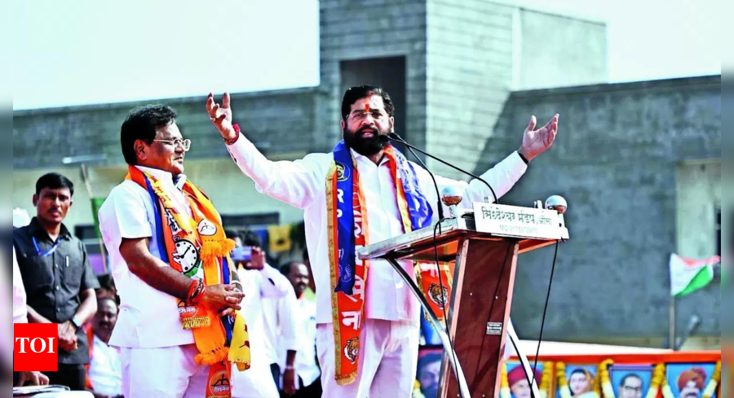 Eknath Shinde Criticizes Uddhav Thackeray's Shiv Sena Claim at Political Rally | Chhatrapati ...