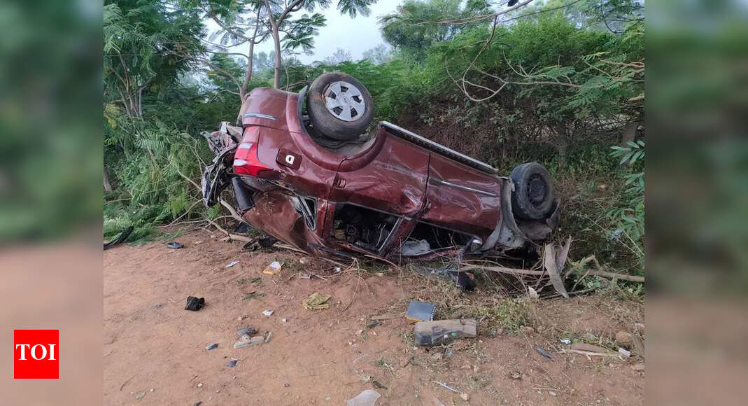 Tragic Highway Accident Claims Lives of Two Teens, Five Injured ...
