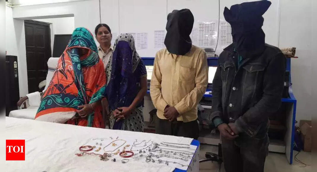Gang of Beggars Detained for Stealing Jewelry from Engineer's Home in ...