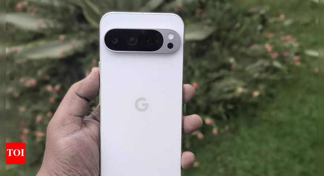 Live scam detection feature rolling out to Google Pixel phones - Times ...