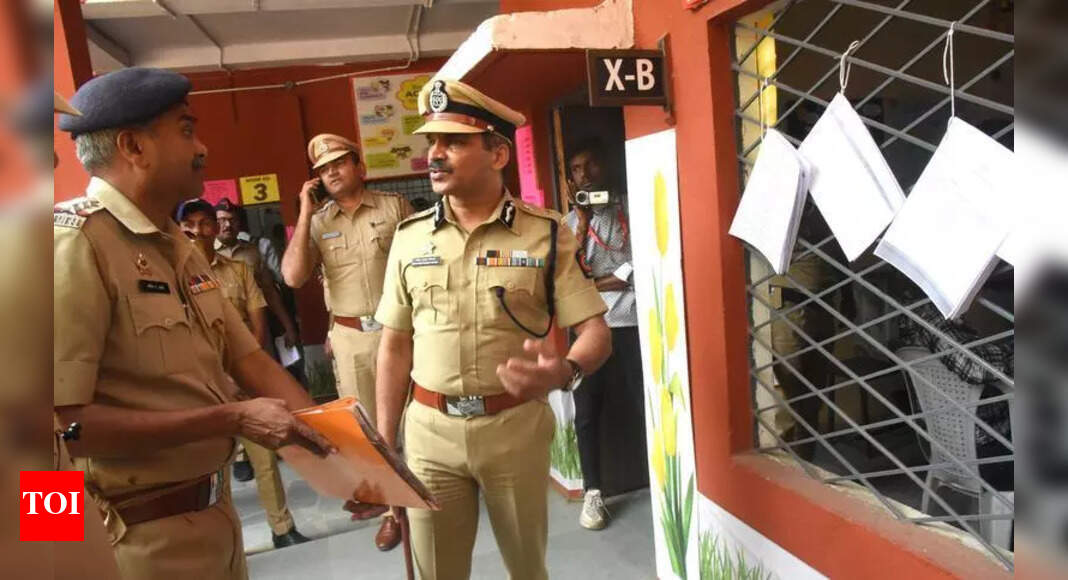 Major Pre-Poll Crime Crackdown: 4 Firearms Seized, 100 Externed, and 1,700 Arrested | Nagpur ...