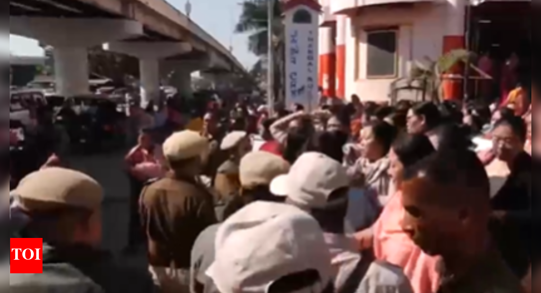 Protest breaks out in Imphal valley after 3 bodies found in Manipur's ...