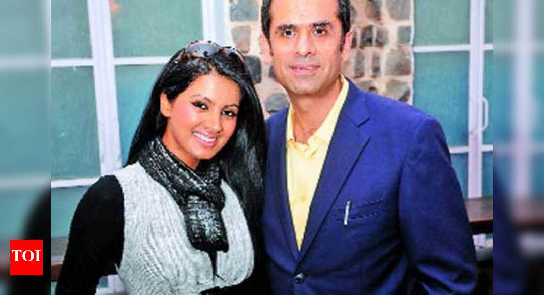 Geeta Basra at Khan Chacha's new outlet launch | Events Movie News ...