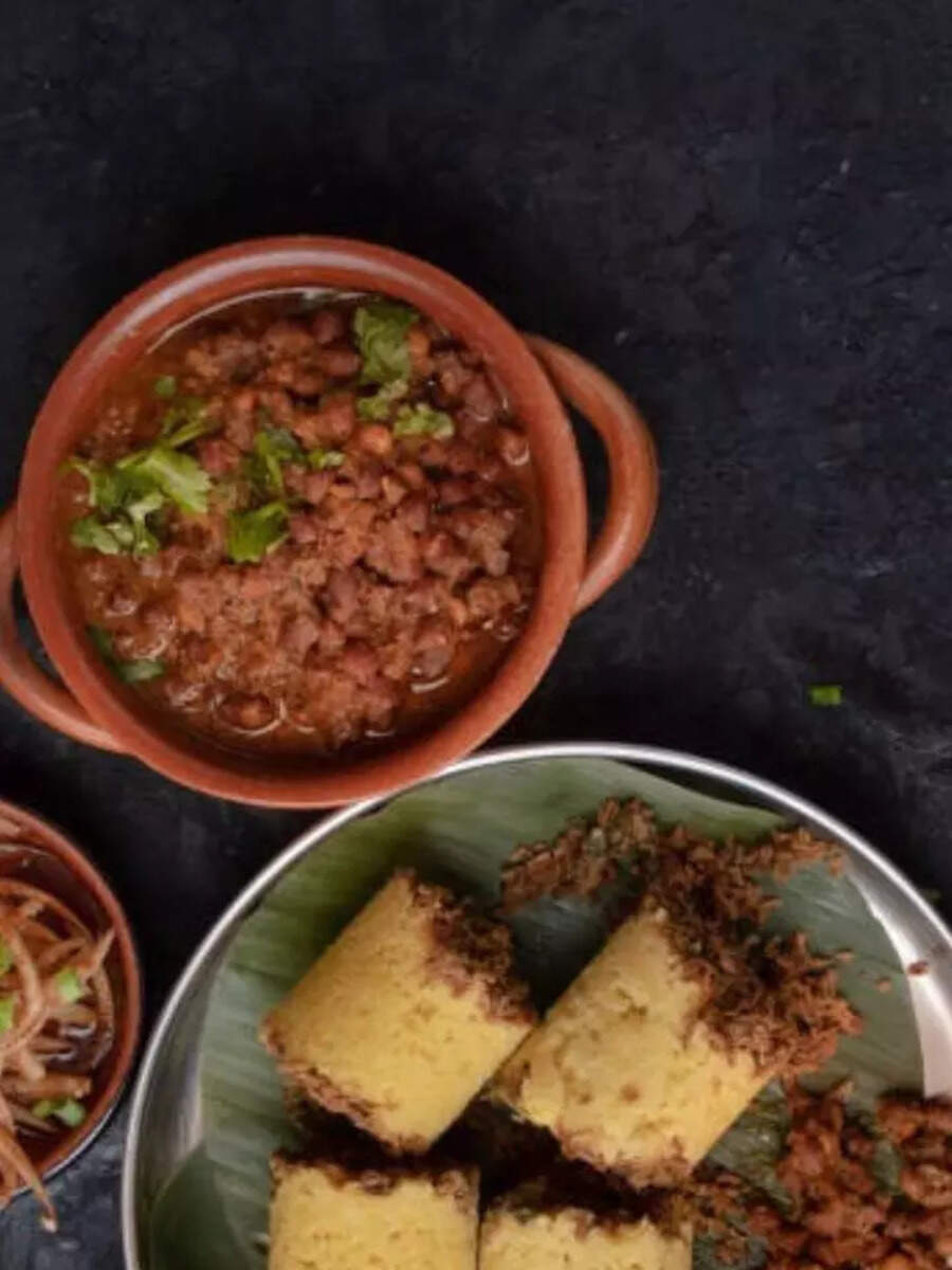 Get Over Atta Roti, Relish Kerala-Style Wheat Puttu With Meen Curry For ...