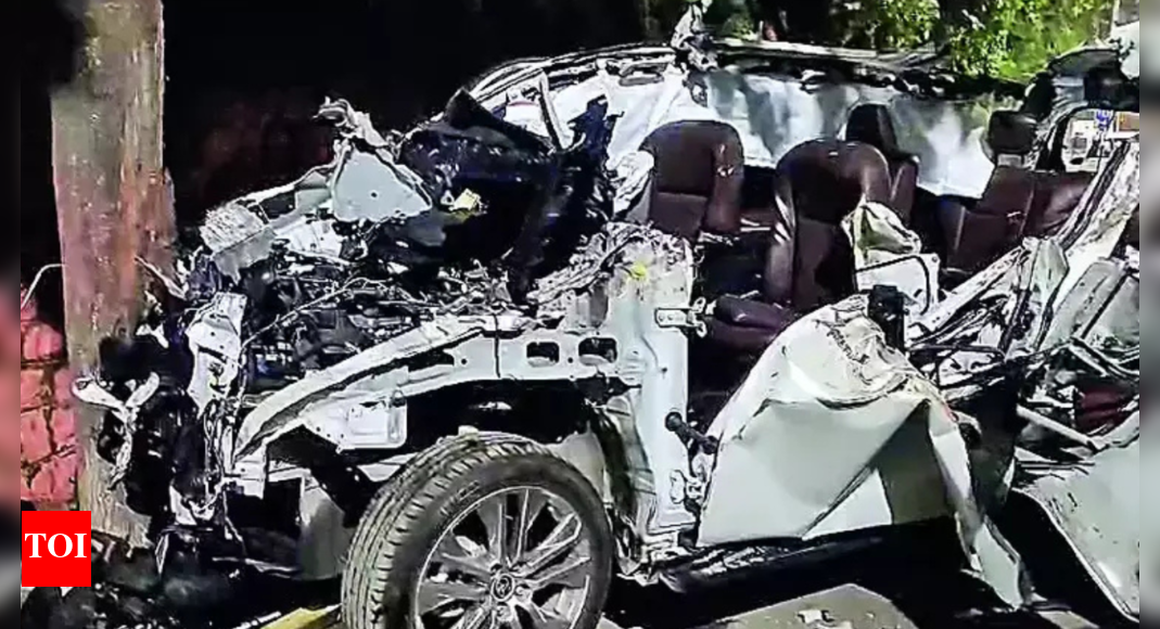 Doon Crash: CCTV Footage Reveals Car Speeding Over 150 km/hr at Moment of Impact | Dehradun News ...