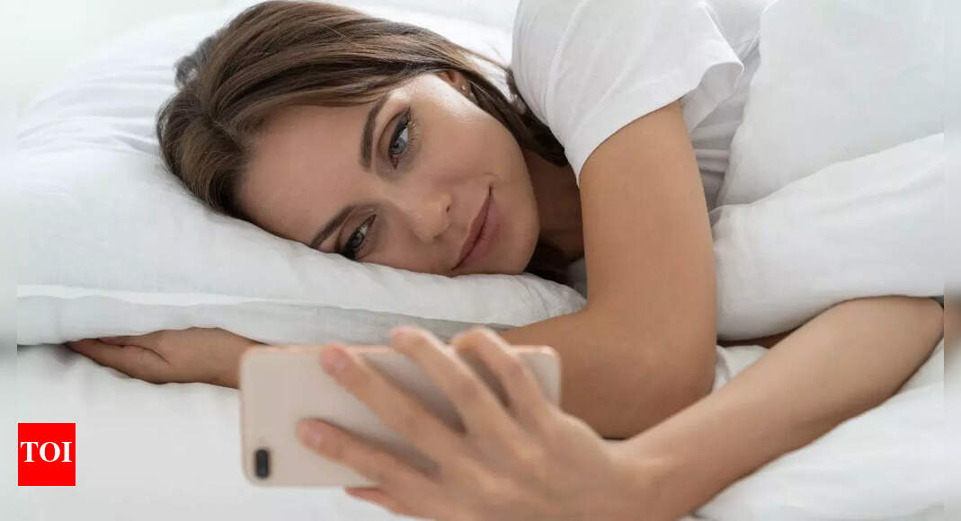 Phone Habits: Revealed: The psychology of checking phone soon after ...