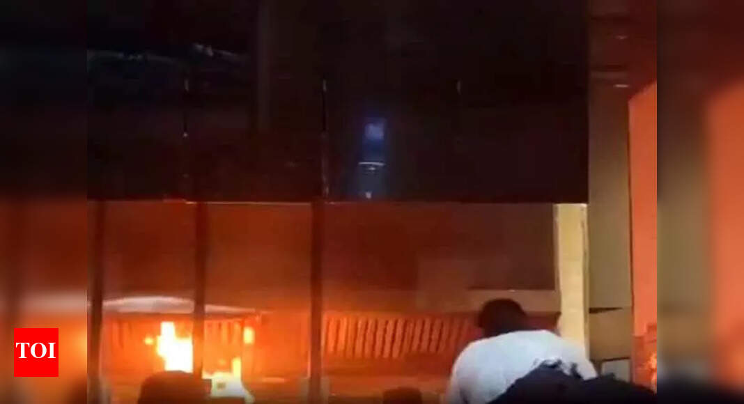 Fire Scare at Kolkata's Acropolis Mall Food Court: Quick Evacuation Prevents Major Incident ...