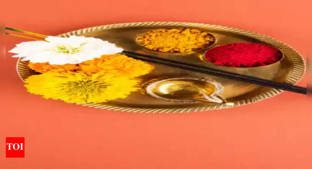 Significance of Turmeric and Kumkum in Puja Rituals as per an ...