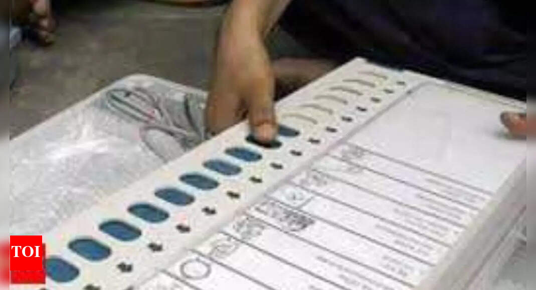 Mumbai: Minority leaders goad voters to cast their ballot in Wednesday ...