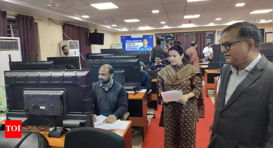 Efficient Monitoring of Voting Process from CEO's Control Room in ...