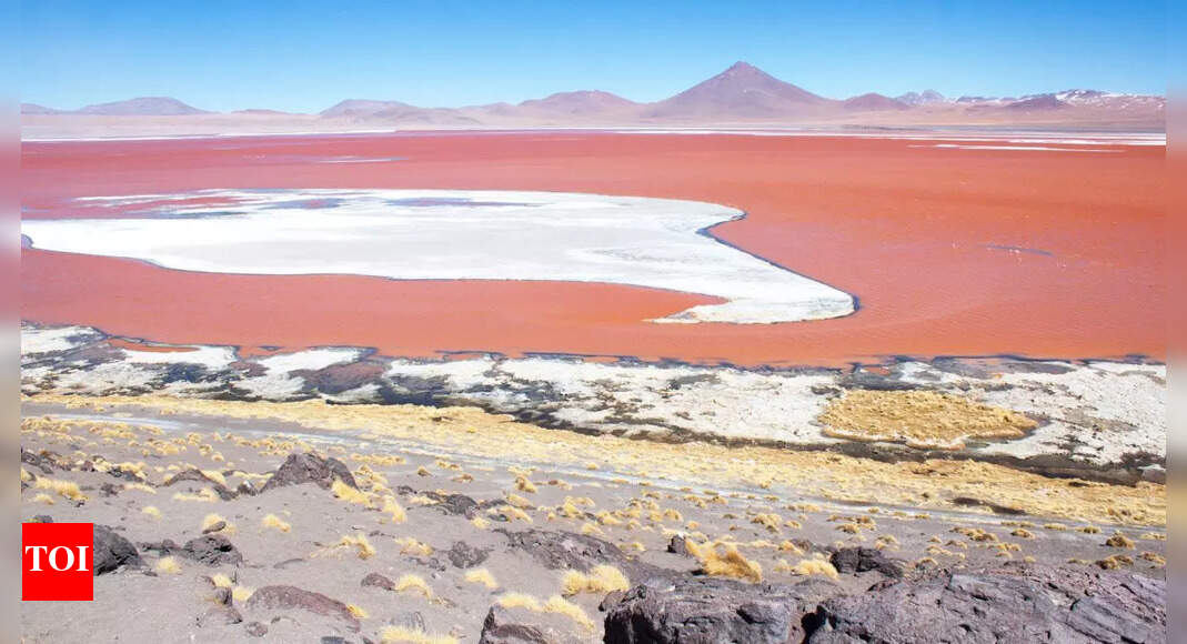 10 water bodies with blood-like water - Times of India