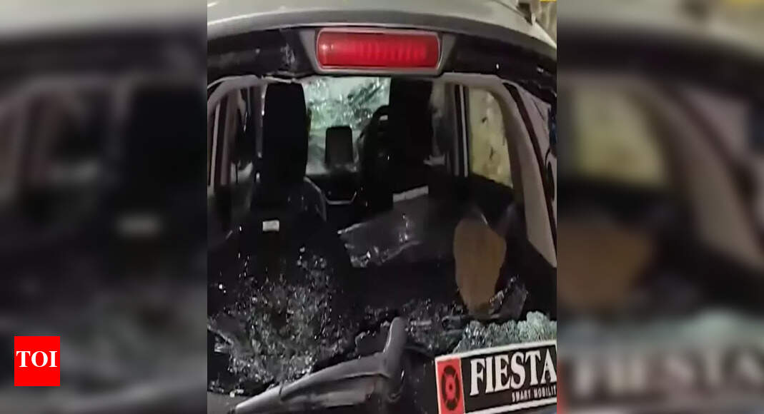 Gang Attack in Pune: 3 Injured, 9 Vehicles Vandalized in Ghorpadi and ...