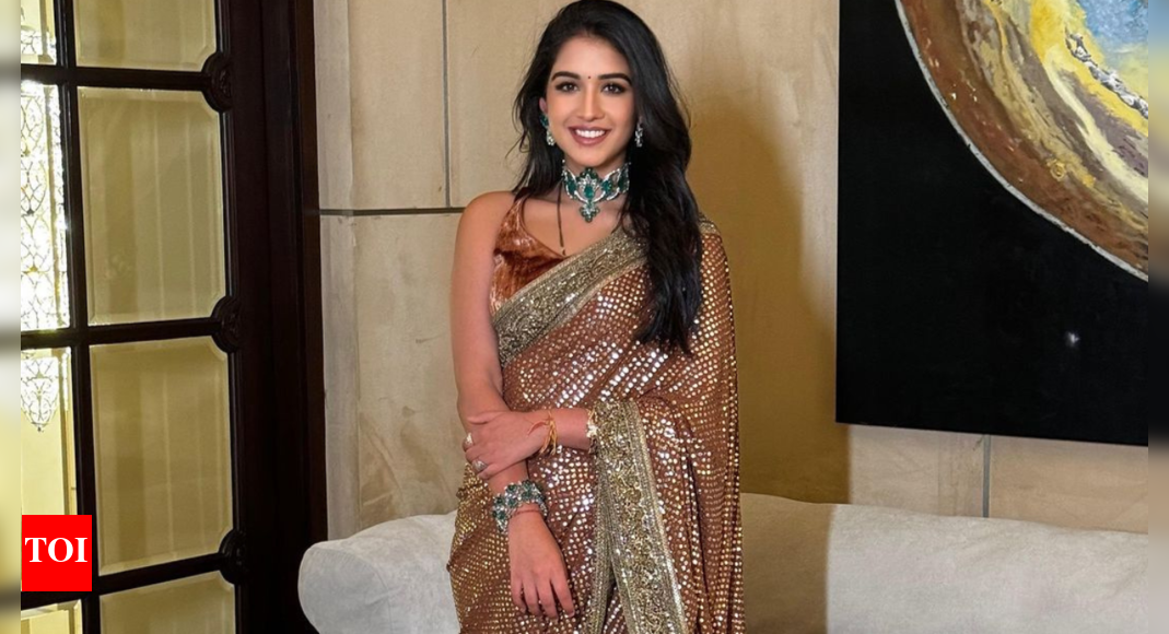Radhika Merchant stuns in a shimmery sari by Sabyasachi, takes us back ...