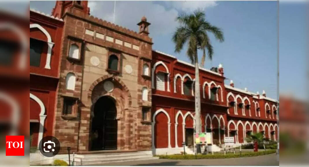 Protests Erupt at AMU: Right Wing Group Demands SC/ST and OBC ...