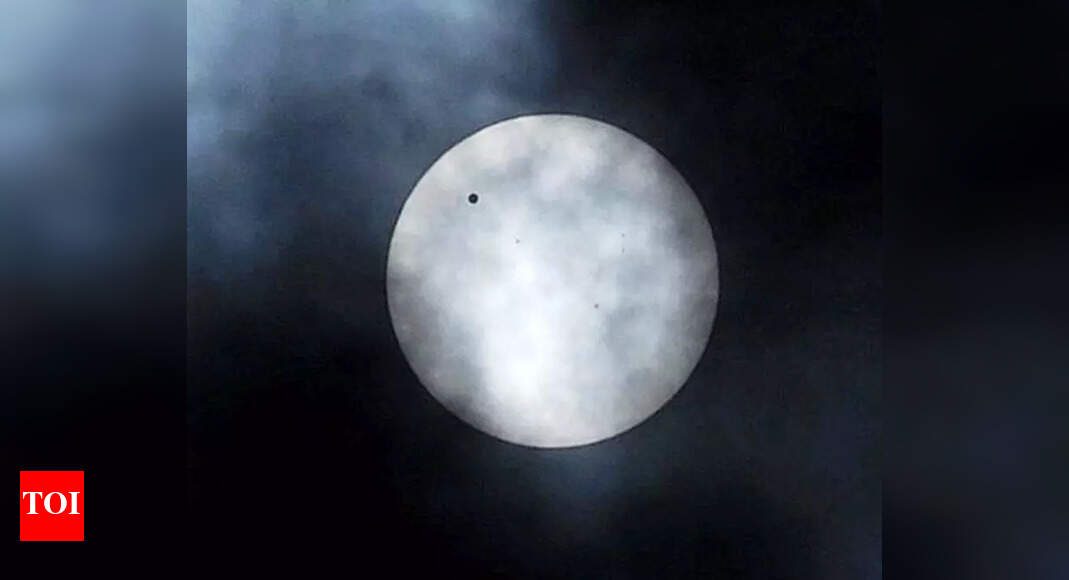 Isro's Ambitious Space Missions: Venus Orbiter, Lunar Sample Return ...