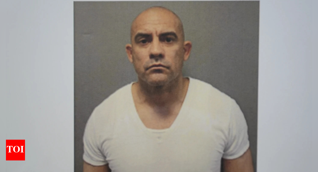 FBI Agent Case: FBI agent uses free tattoo, modeling promise to lure ...