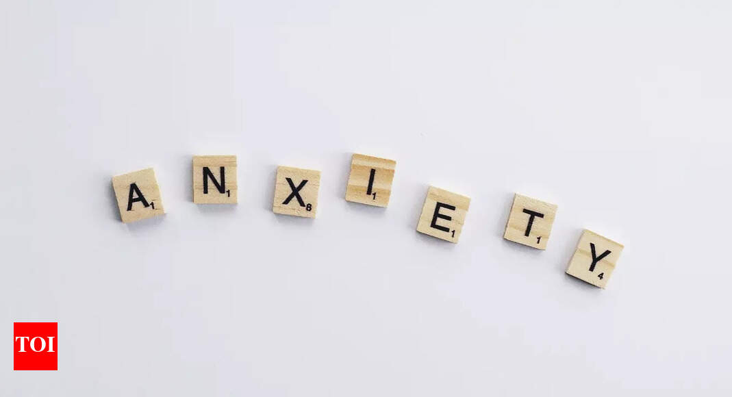 What is contagious anxiety? Know how to spot the signs and how to fix ...